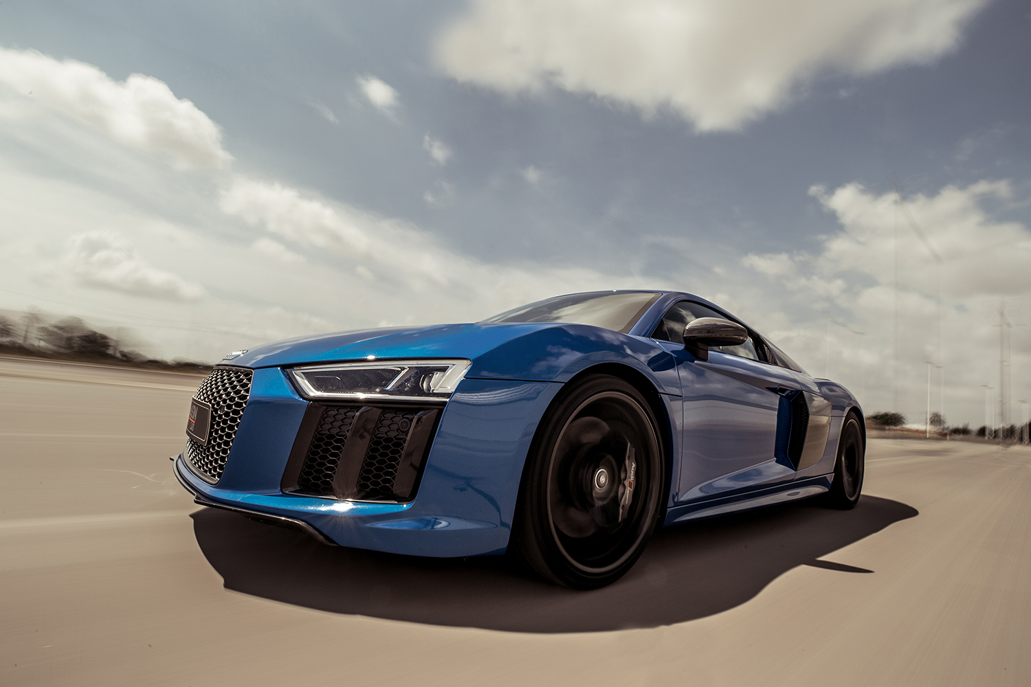 AUDI R8 V10 PLUS, el NUEVO R8. - MASSINI CARS